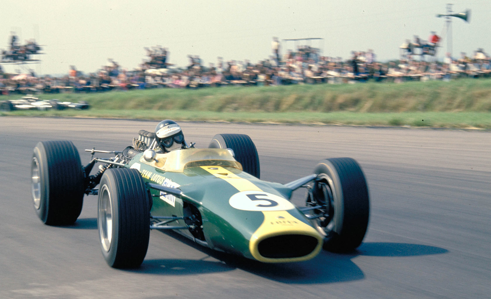 Martin Brundle Drives Jim Clark s Lotus 49 Motorsport Retro