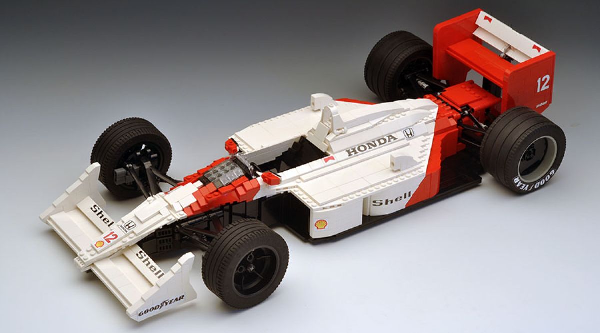 LEGO Formula 1 Masterpieces Gallery Motorsport Retro