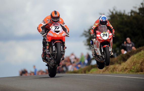 Photo of the Day: Gunning It - Motorsport Retro