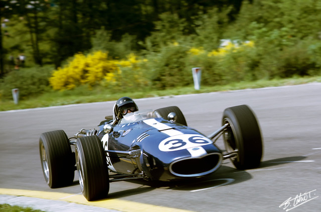 Video: Dan Gurney - The birth of All American Racer - Motorsport Retro