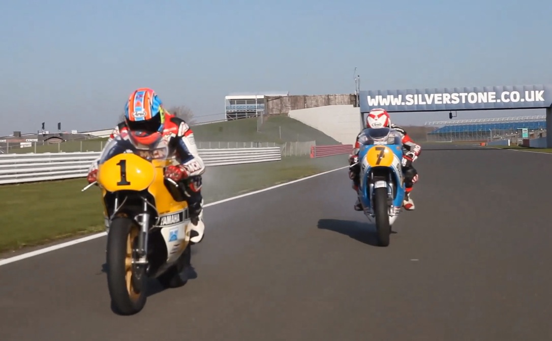 Video: Barry Sheene & Kenny Roberts' bikes get ridden - Motorsport Retro Video: Barry Sheene & Kenny Roberts' bikes get ridden - Motorsport Retro